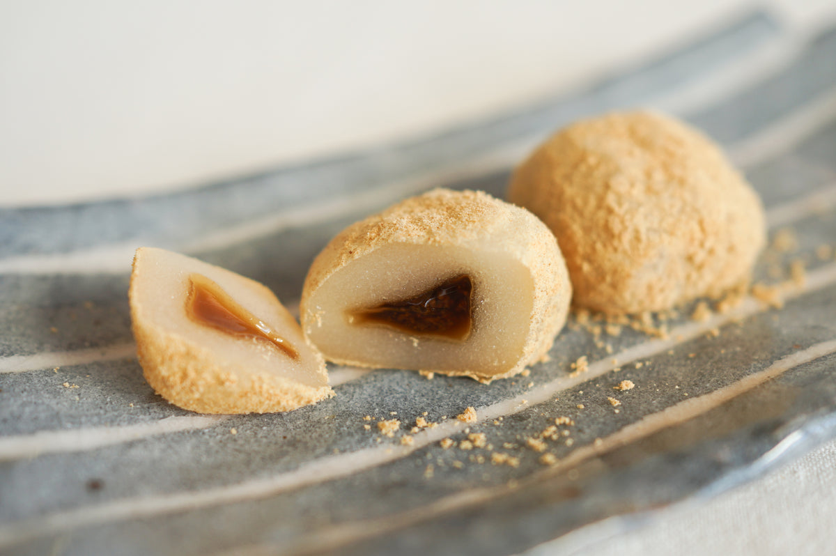 Kuromitsu Kinako Mochi – 折田茶店 ORITA CHATEN